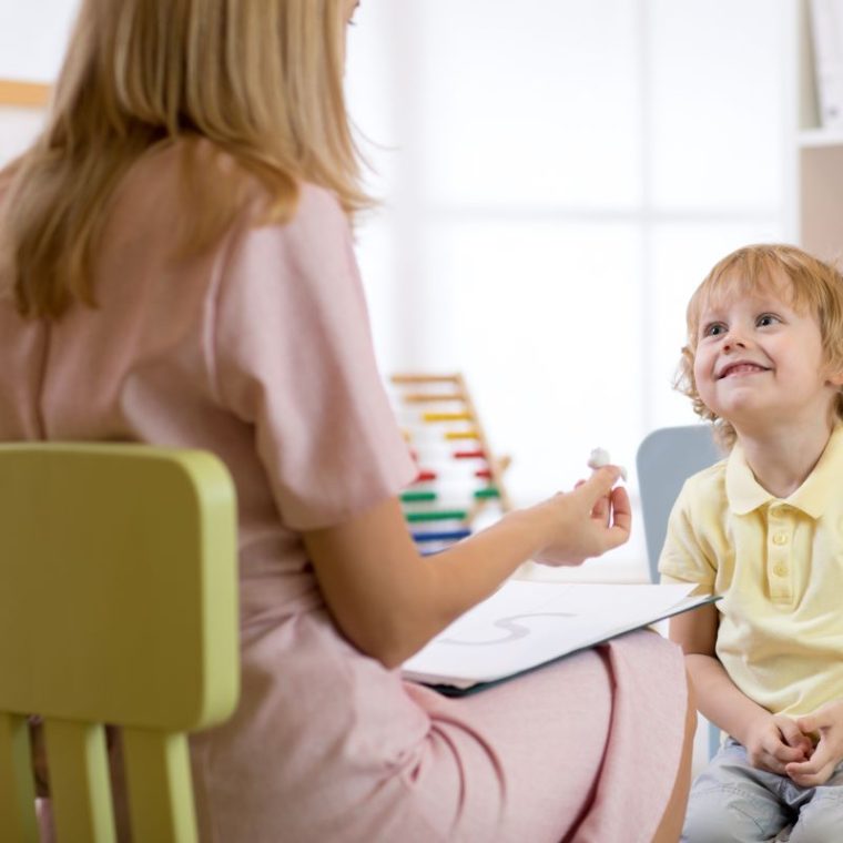 How to Help Students with Visual Impairments or Blindness? - Epic ...